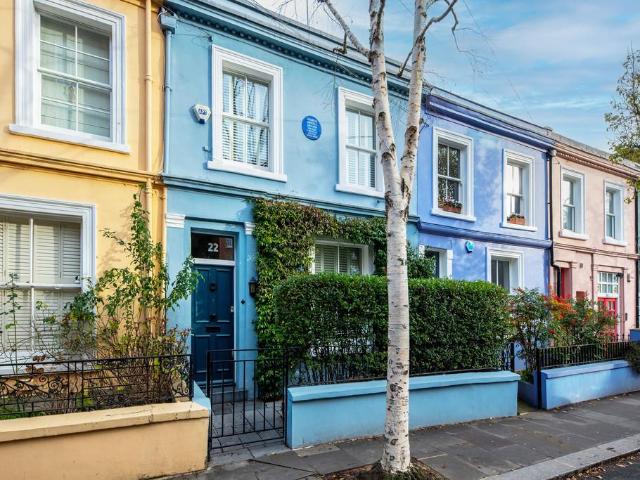 Portobello Road, Notting Hill, W11 4 bed terraced house to rent £12,783 pcm £2,950 pw