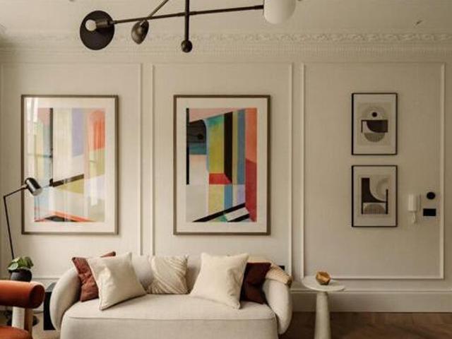 Portobello Road, North Kensington, 3 Bedroom Apartment