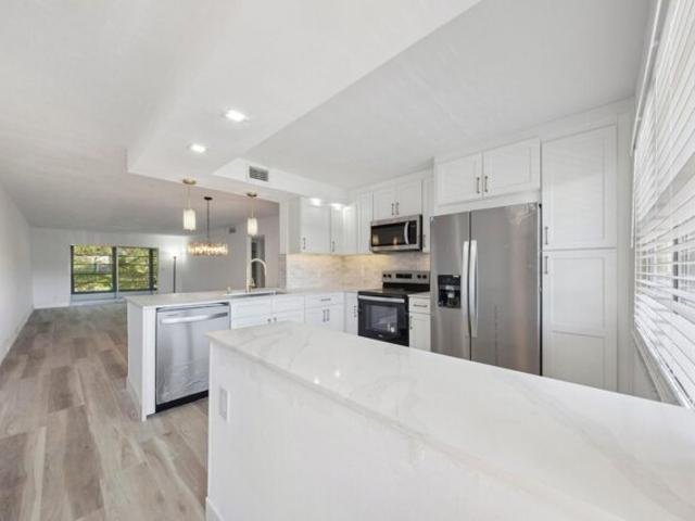 Portofino Pt Apt D, Coconut Creek, Condo For Sale
