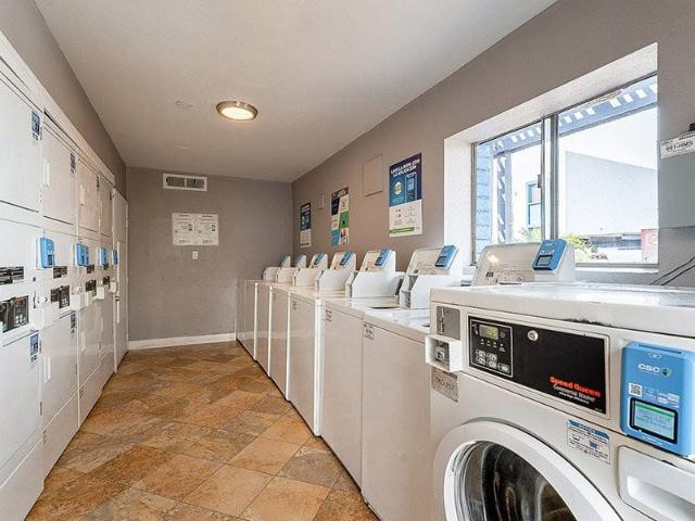 Portola at Papago 2 Bedroom Apartment for Rent at 3434 E Mcdowell Rd, Phoenix, AZ 85008