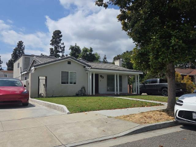 Portola Ave