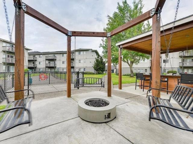 Portola Bridge Creek 2 Bedroom Apartment for Rent at 9211 Ne 15th Ave, Hazel Dell, WA 98665 Northeast Hazel Dell
