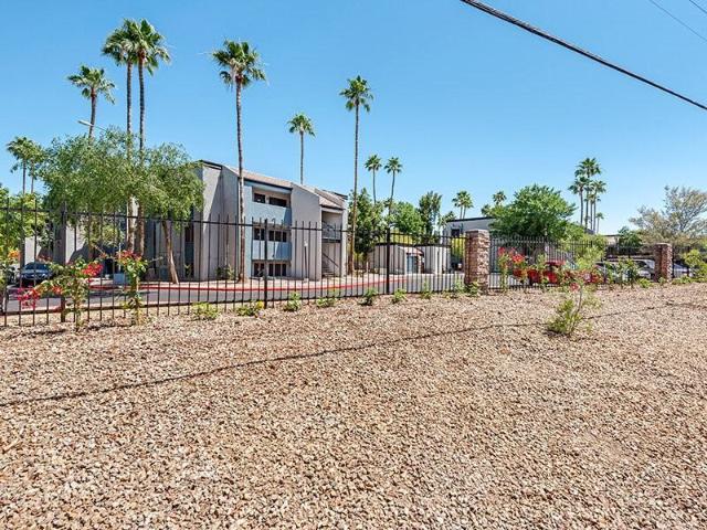 Portola East Mesa 2 Bedroom Apartment for Rent at 3030 E Broadway Rd, Mesa, AZ 85204