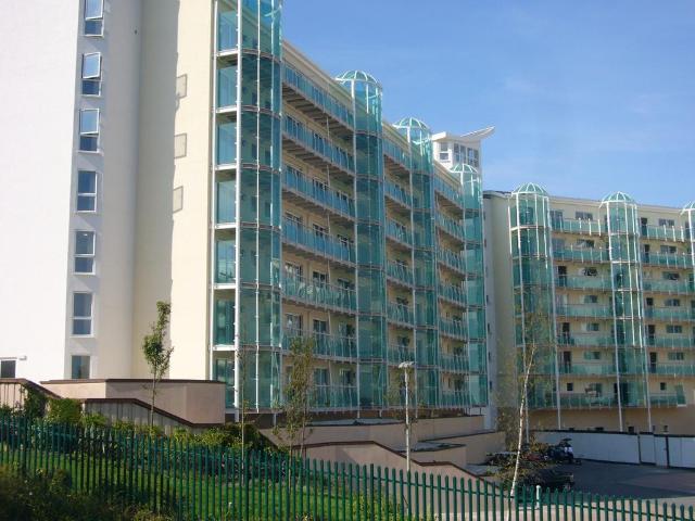 Portland 2 bed flat to rent £1,050 pcm £242 pw