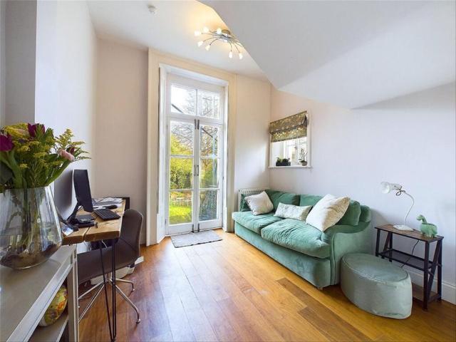 Portland Terrace, TW9, London