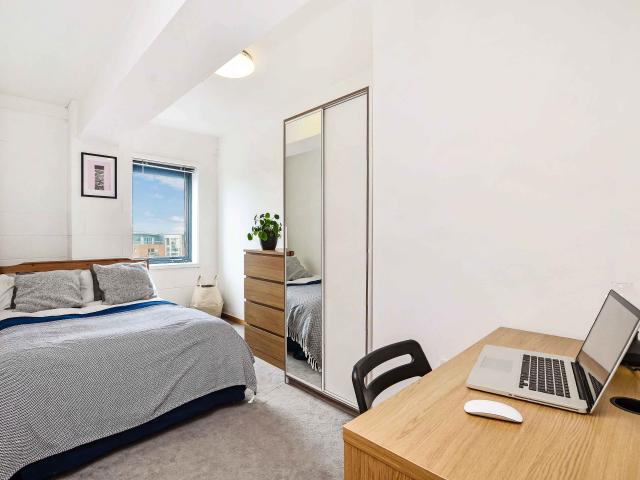 Portland Tower Student Accommodation, Sheffield Has an Apartment