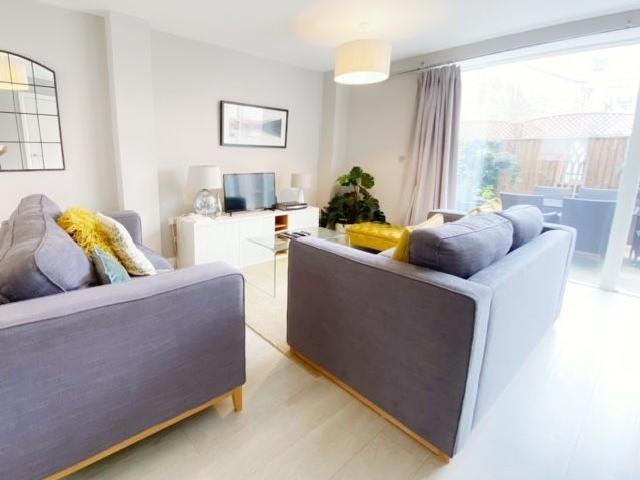 Portland View, Bishop Street, Bristol BS2, 3 bed end terrace house to rent, £3,300 pcm | PrimeLocation