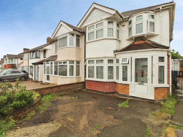 Portland Crescent, Stanmore HA7, 4 bed semi detached house to rent, £2,700 pcm | PrimeLocation