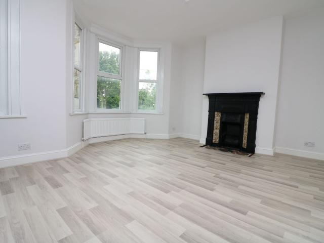 Portland Gardens, London N4, 2 bed flat to rent, £1,900 pcm | PrimeLocation