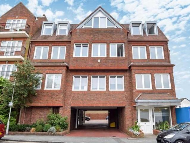 Portland House, Station Road, Gerrards Cross SL9, Studio to rent, £1,150 pcm | PrimeLocation