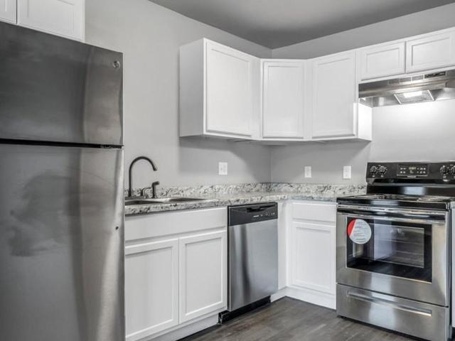 Portland Park Apartments 2 Bedroom Apartment for Rent at 3175 N Portland Ave, Oklahoma City, OK 73112 Pennington