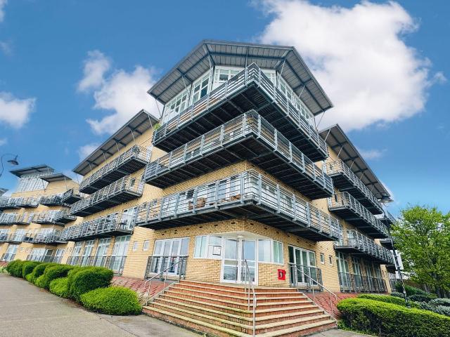 Portland Place, Greenhithe, Kent DA9, 2 bed flat to rent, £1,650 pcm | PrimeLocation