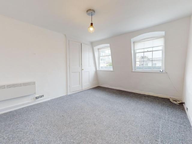 Portland Place, Kemptown, Brighton BN2, 2 bed penthouse to rent, £1,600 pcm | PrimeLocation