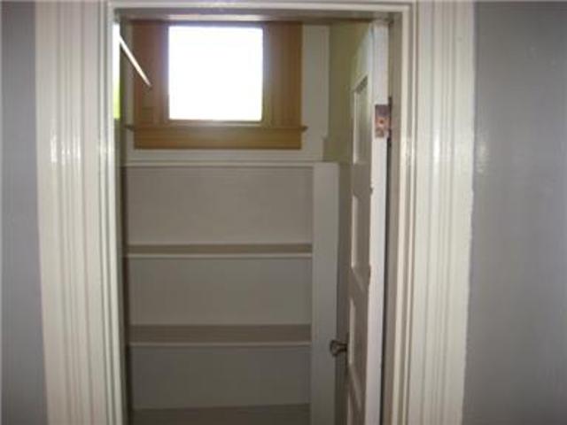 Portland, prime location 2 bedroom, House. Washer/Dryer Hookups!