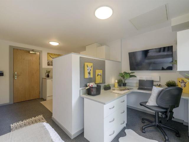 Portland Road, Newcastle NE2, Studio to rent, £975 pcm | PrimeLocation