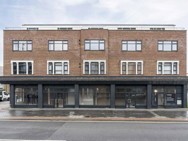 Portland Road, London 2 bed flat to rent £1,850 pcm £427 pw