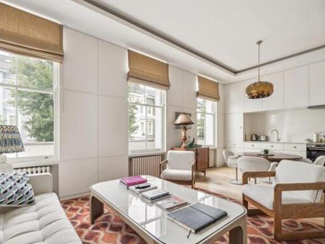 Portland Road, London, 2 Bedroom Detached