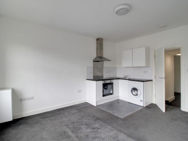 Portland Road, London SE25, 1 bed flat to rent, £1,150 pcm | PrimeLocation