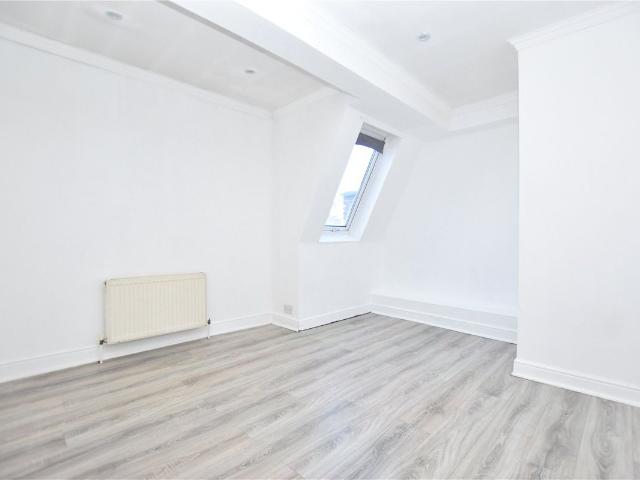 Portland Road, London SE25, 1 bed flat to rent, £1,300 pcm | PrimeLocation