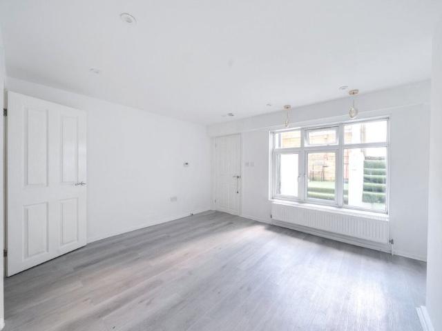 Portland Road, London, SE25 4UF