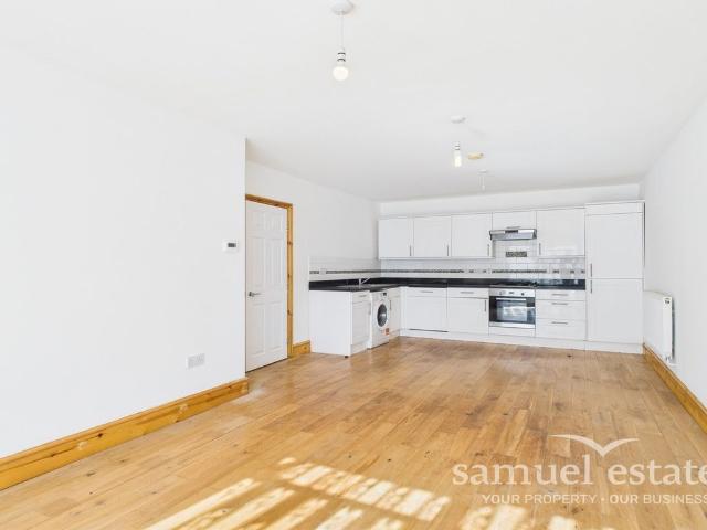 Portland Road, South Norwood SE25, 1 bed flat to rent, £1,300 pcm | PrimeLocation