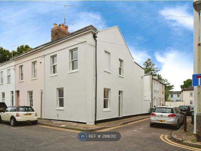 Portland Square, Cheltenham GL52, Room to rent, £550 pcm | PrimeLocation