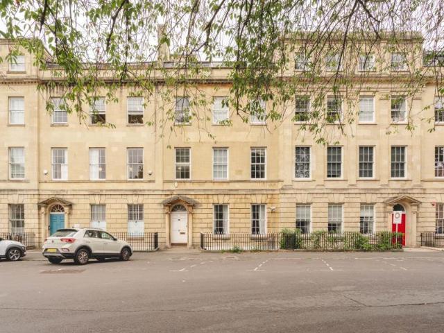 Portland Square, Bristol BS2 1 bed apartment to rent £1,150 pcm £265 pw