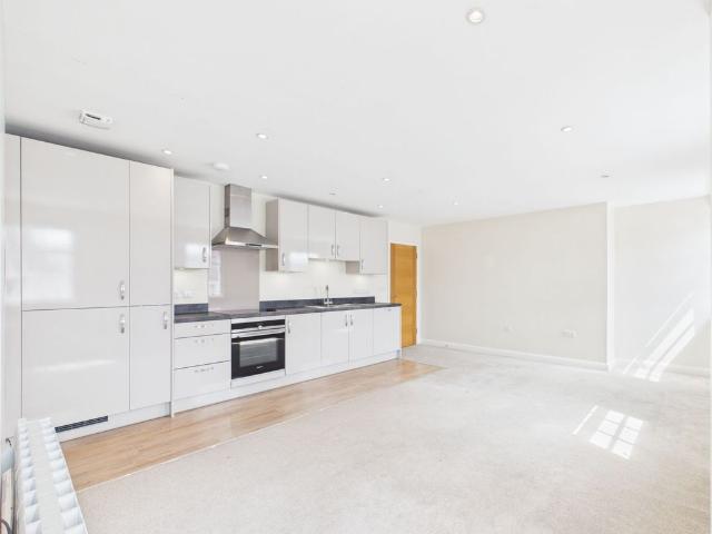 Portland Street, Cheltenham GL52, 1 bed flat to rent, £925 pcm | PrimeLocation