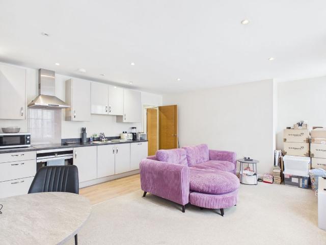 Portland Street, Cheltenham GL52, 1 bed flat to rent, £975 pcm | PrimeLocation