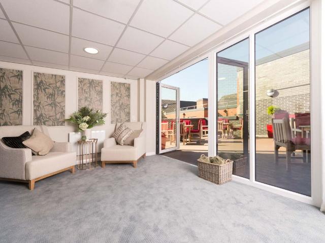 Portland Street, Leek ST13, 1 bed flat to rent, £1,300 pcm | PrimeLocation