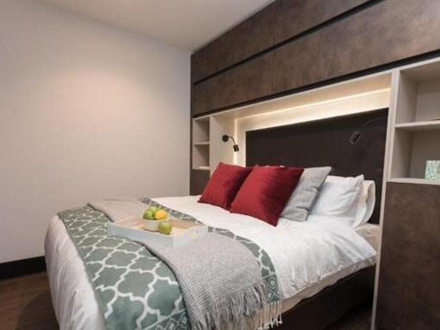 Portland Street, Manchester, 1 Bedroom Apartment