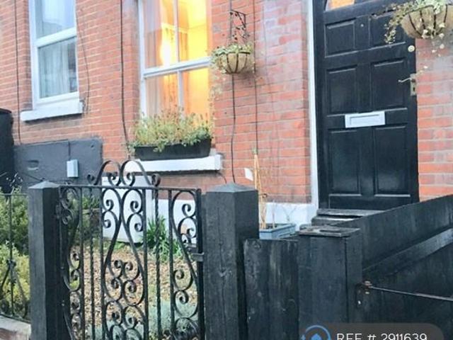 Portland Street, Norwich, NR2 2 bed terraced house to rent £1,395 pcm £322 pw