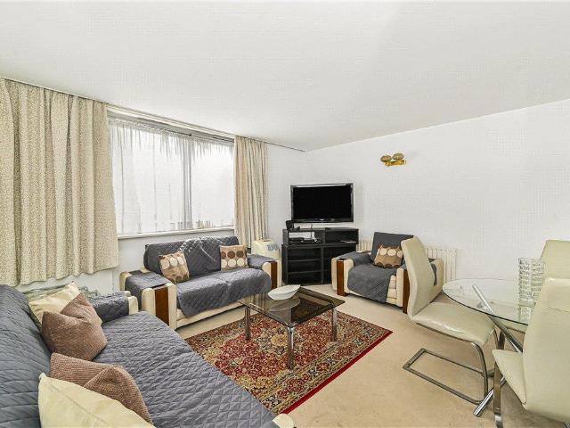 Portman Square, London 1 bed apartment to rent £3,497 pcm £807 pw