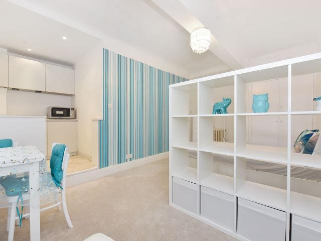 Portman Square, Marylebone W1H, Studio to rent, £2,250 pcm | PrimeLocation