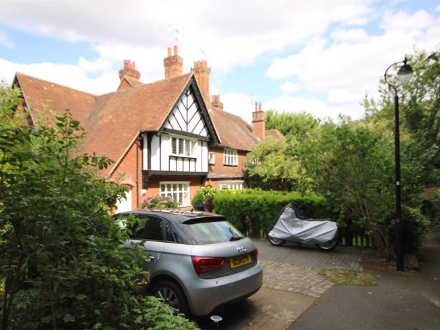 Portsmouth Road, Guildford GU2, 3 bed property to rent, £2,600 pcm | PrimeLocation