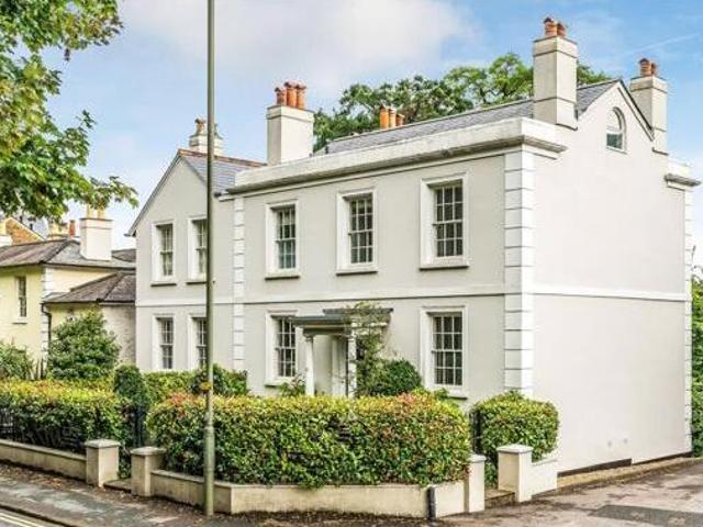 Portsmouth Road, Guildford, 4 Bedroom Semi detached