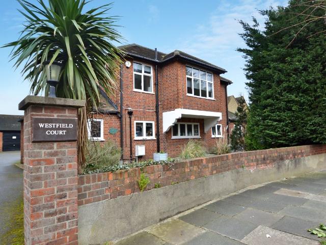 Portsmouth Road, Surbiton KT6, 2 bed flat to rent, £1,600 pcm | PrimeLocation