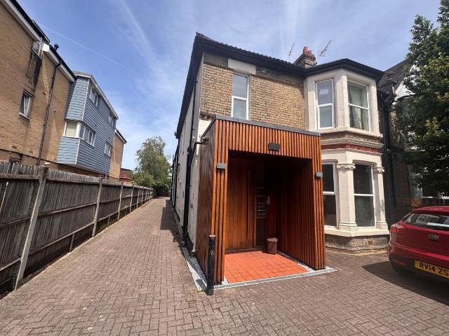 Portswood Road, Southampton, Hampshire SO17, 1 bed flat to rent, £1,000 pcm | PrimeLocation