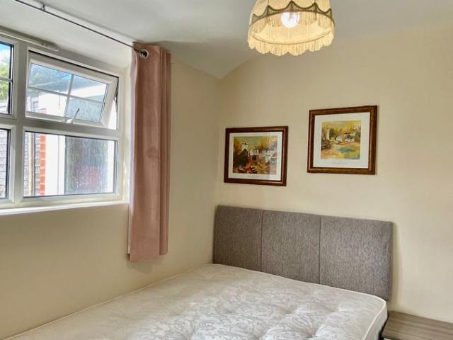 Portswood Road, Southampton SO17, Room to rent, £780 pcm | PrimeLocation