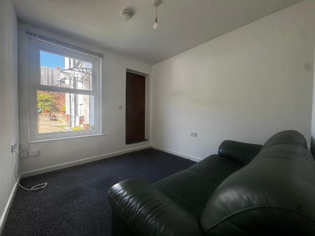 Portswood Road, Southampton SO17, 1 bed flat to rent, £750 pcm | PrimeLocation