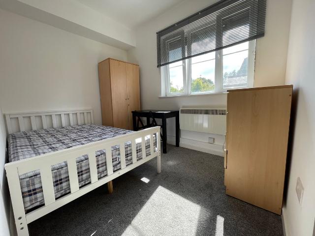 Portswood Road, Southampton SO17, 1 bed flat to rent, £850 pcm | PrimeLocation