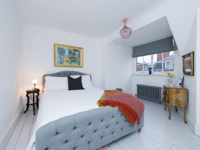 Portpool Lane, Farringdon EC1N, 1 bed flat to rent, £2,100 pcm | PrimeLocation