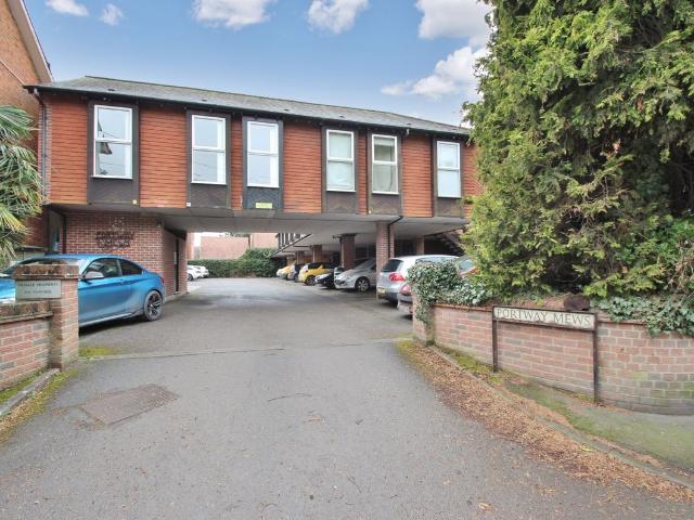 Portway Mews, Wantage OX12, 1 bed flat to rent, £925 pcm | PrimeLocation