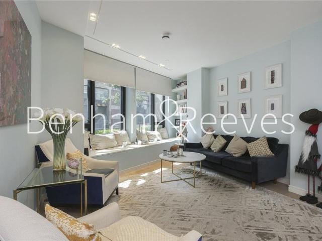 Portugal Street, London WC2A 1 bed apartment to rent £5,000 pcm £1,154 pw