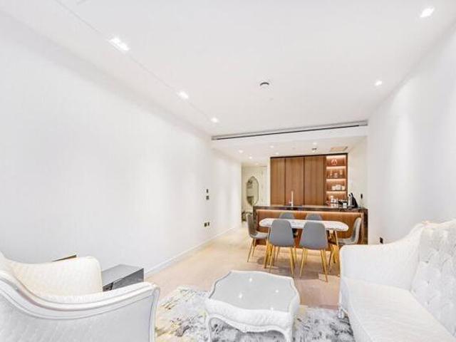 Portugal Street, London, 2 Bedroom Apartment