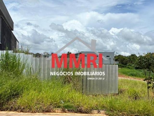 Por apenas: R$220mil Terreno de 250m² à venda em Araçoiaba da Serra Oportunidade Única!