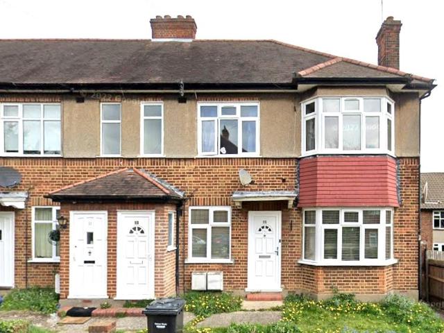 Porch Way, London, N20 2 bed flat to rent £1,700 pcm £392 pw