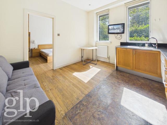 Porchester Gate, Hyde Park, W2 2 bed apartment to rent £3,142 pcm £725 pw