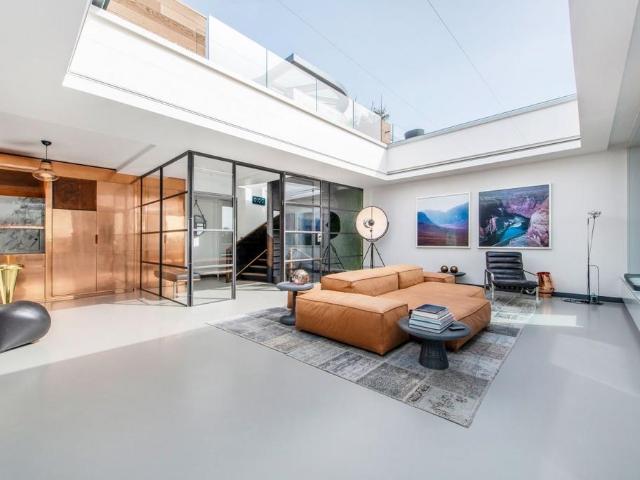 Porchester Road, Bayswater, London, W2 4 bed flat to rent £15,166 pcm £3,500 pw