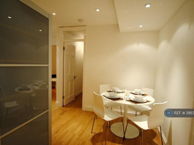 Porchester Road, London, W2 1 bed flat to rent £2,100 pcm £485 pw